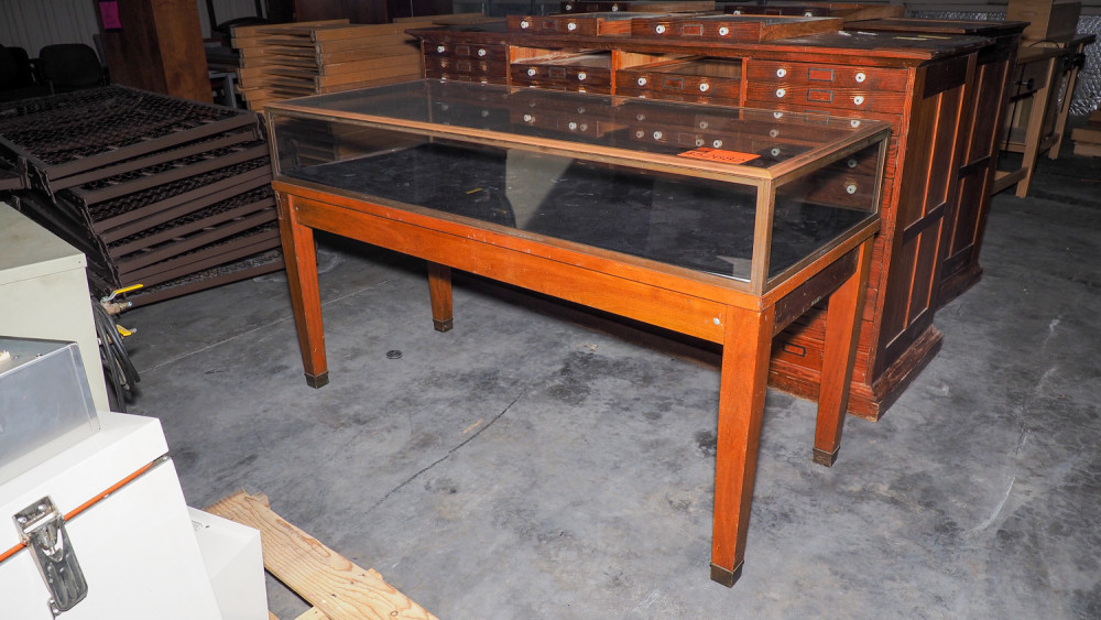 Brass and glass museum display - Swico Auctions